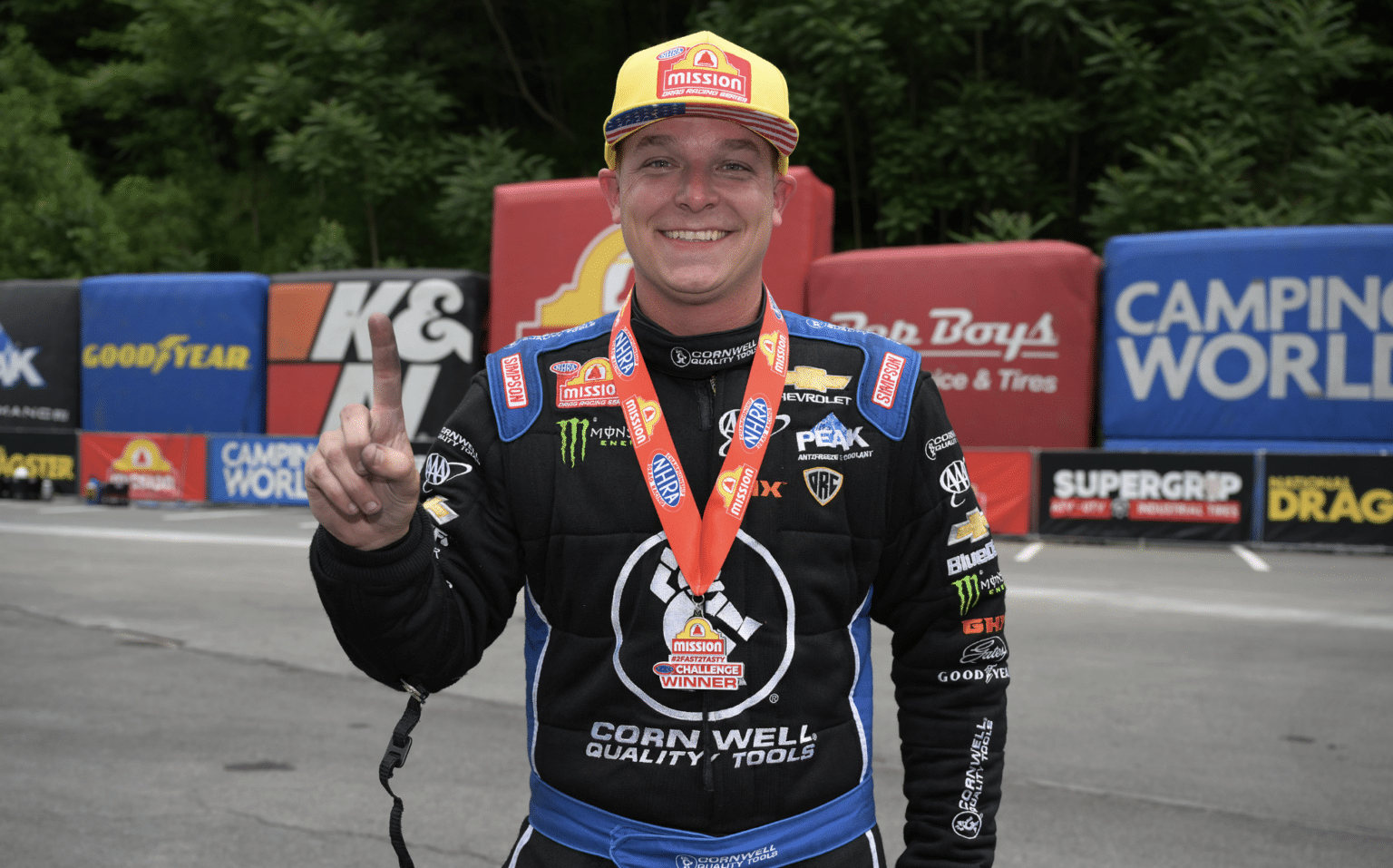 PROCK BEATS THE BOSS IN #2FAST2TASTY CHALLENGE - John Force Racing